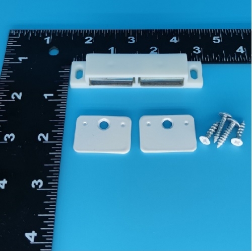 magnetic shutter catch